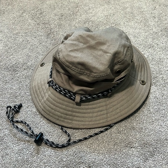 Duluth Trading Co | Accessories | Duluth Trading Co Hiking Outdoor ...